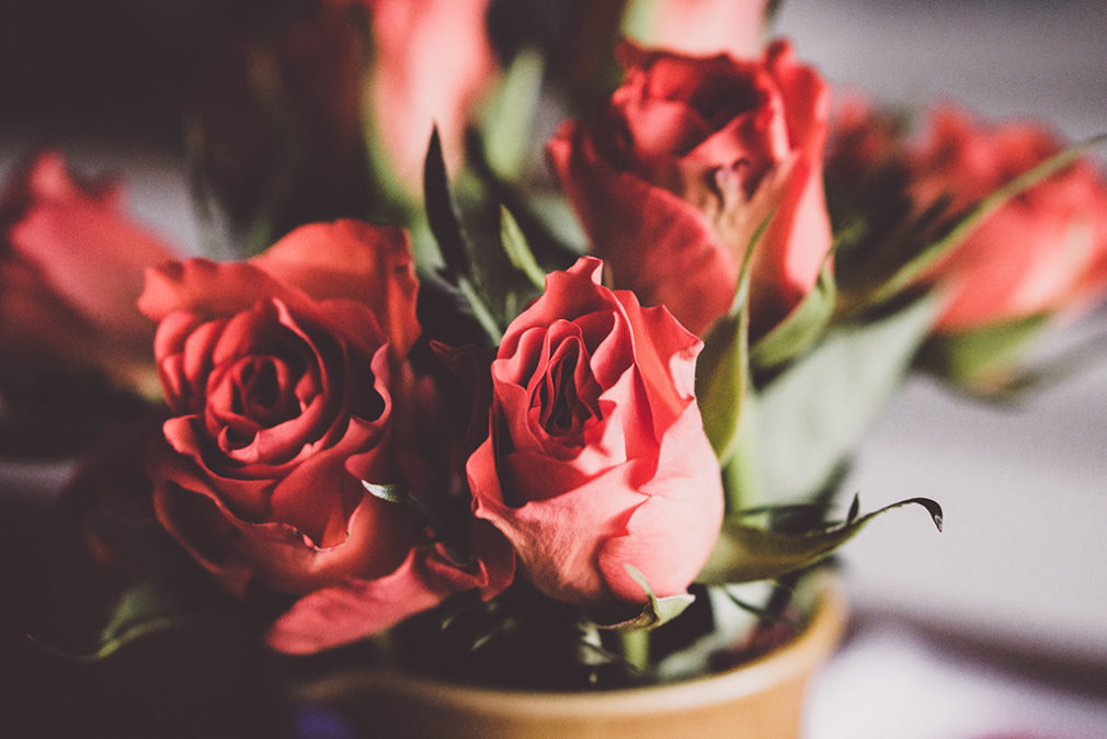 How to Keep Flowers Fresh Until Delivery: 4 Tips for Florists